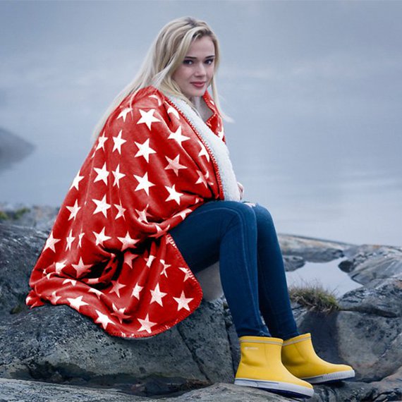 Mastermark.fi – HUOPA FLEECE TÄHTIKUVIOLLA 130 X 170CM PUNAINEN